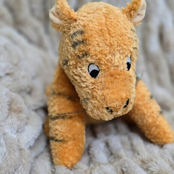 Disney | Toys | Disney Classic Winnie The Pooh Bear Tigger Stuffed ...